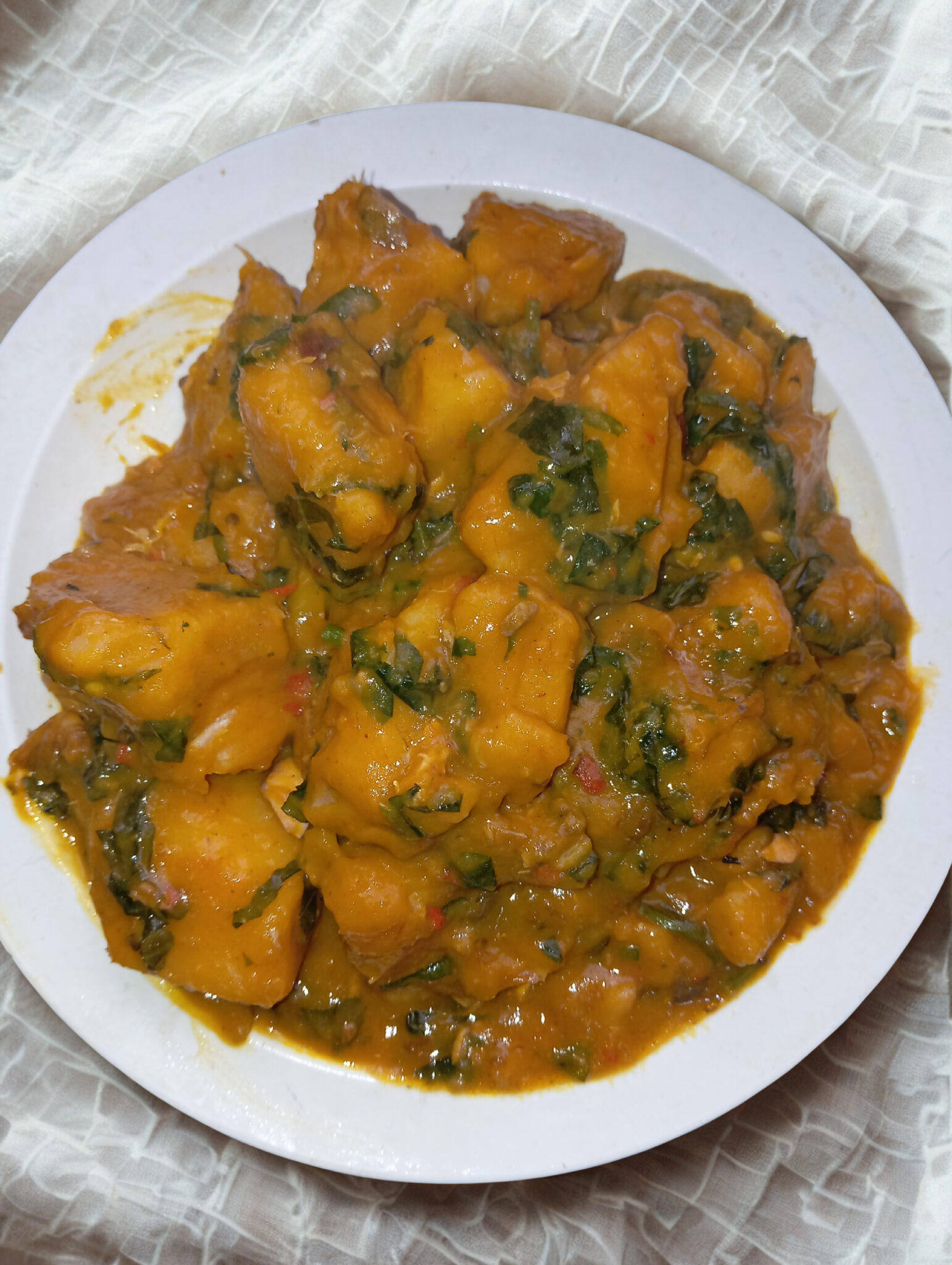 How to Cook Porridge Yam (Nigerian Asaro Recipe Step by Step) - Chummy ...